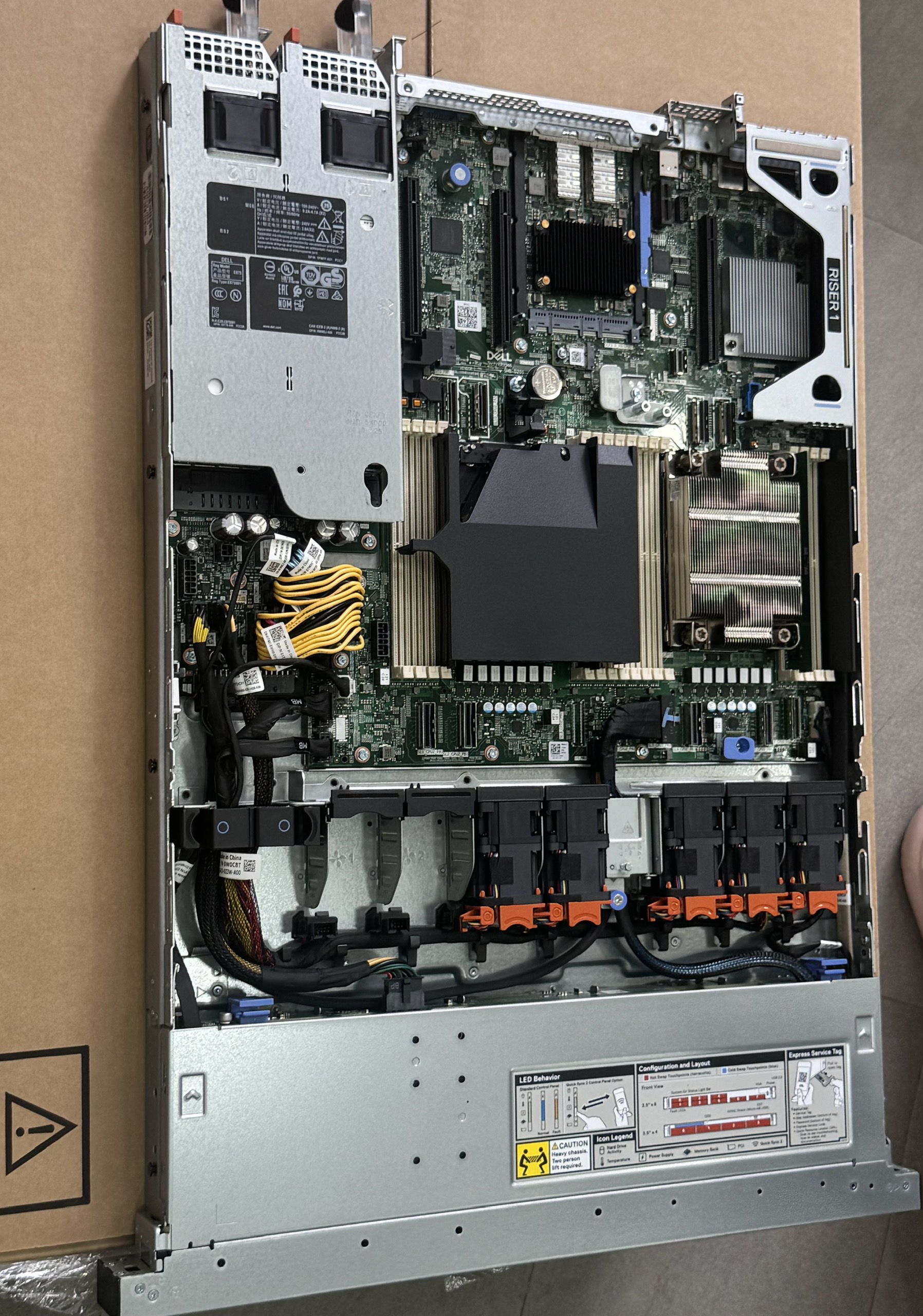 Máy chủ Dell PowerEdge R660xs - 8 x 2.5-inch - MÁY CHỦ VINA